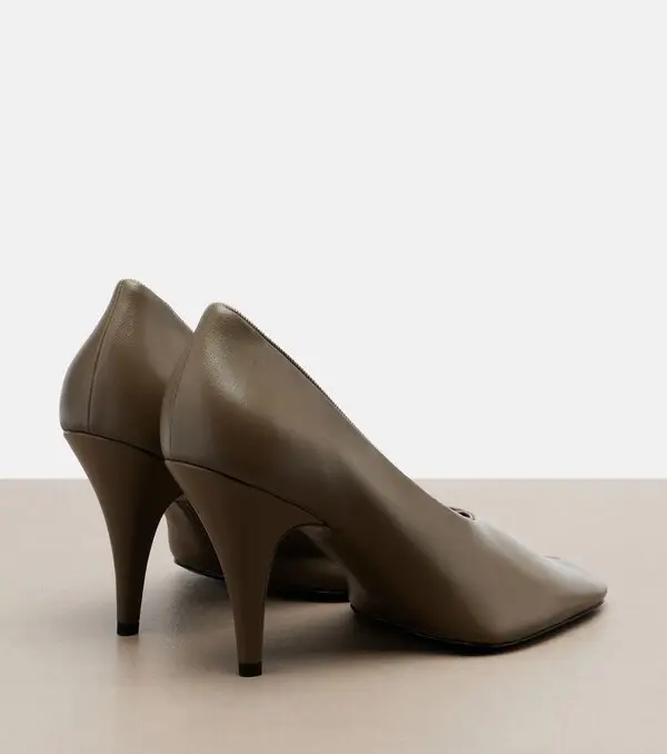 Phoebe Philo Leather Pumps
