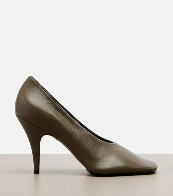 Phoebe Philo Leather Pumps