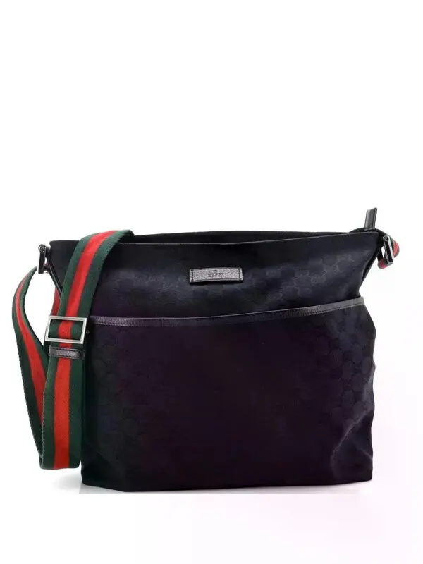Gucci Gg Canvas Medium Messenger Bag