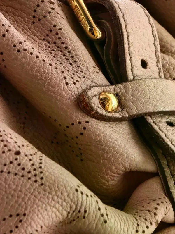 LOUIS VUITTON Xl Mahina Leather Hobo Bag