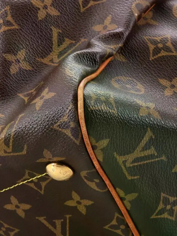 LOUIS VUITTON Monogram Canvas Gm Satchel