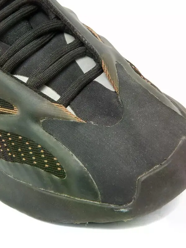 ADIDAS X YEEZY X Yeezy 700 V3 Sneakers