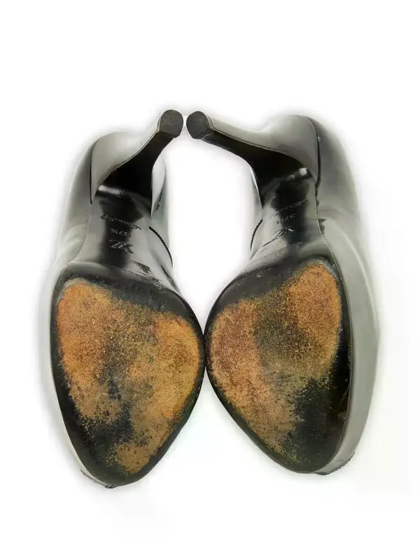 LOUIS VUITTON Peep-toe Heeled Pumps - Black