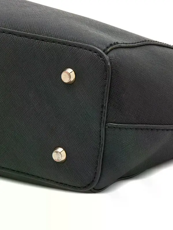 Dkny Logo Plaque Leather Shoulder Bag