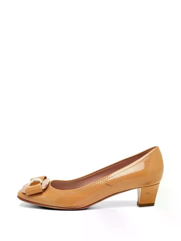Dior Patent Leather Pumps With Bow Detail
