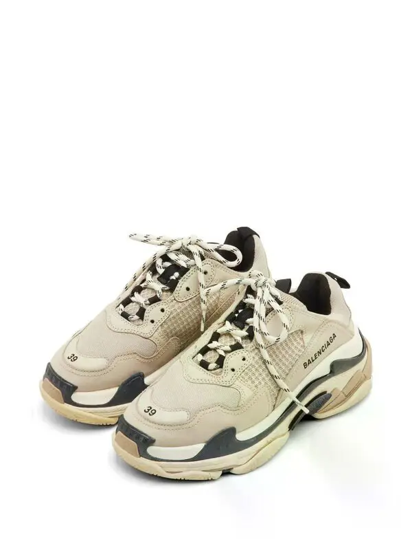 Balenciaga Triple S Low-top Sneakers - Neutrals