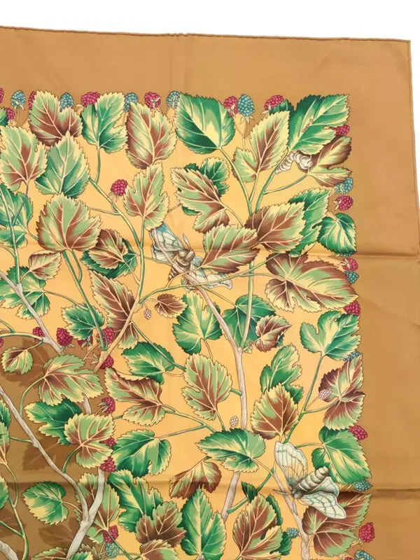 Hermès 1995-1996 L Arbre De Soie Silk Scarf 90 Scarves