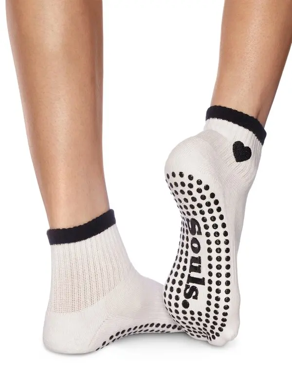 SOULS. Souls Black Heart Ankle Grip Socks