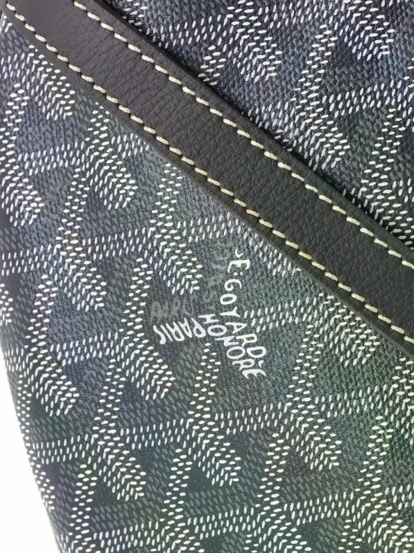 Goyard Hirondelle Shoulder Bag