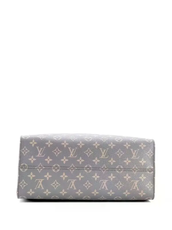 LOUIS VUITTON Monogram Canvas Onthego Trianon Mm Tote Bag