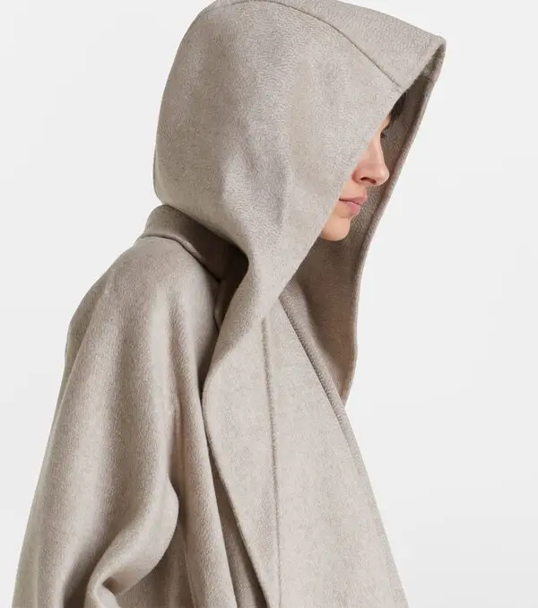 Max Mara Hooded Cashmere Scarf