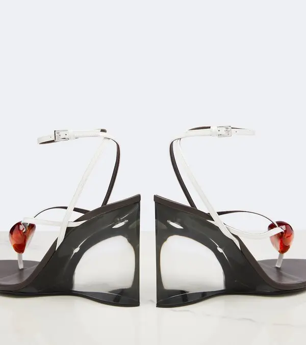Alaïa Patent Leather Thong Sandals - White