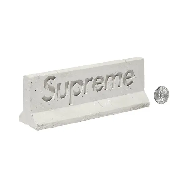 Supreme X Mini Materials 1:12 Scale Jersey Barrier - Grey