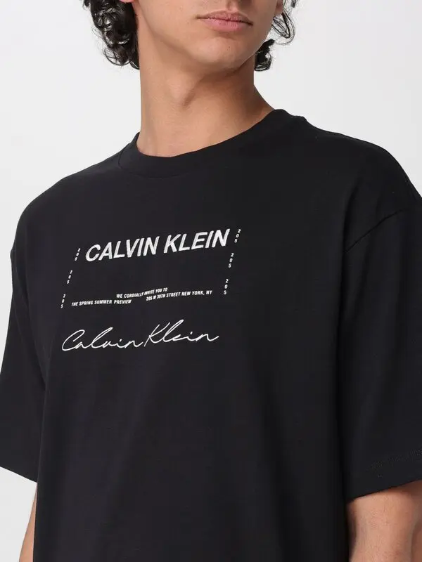 Calvin Klein T-shirt