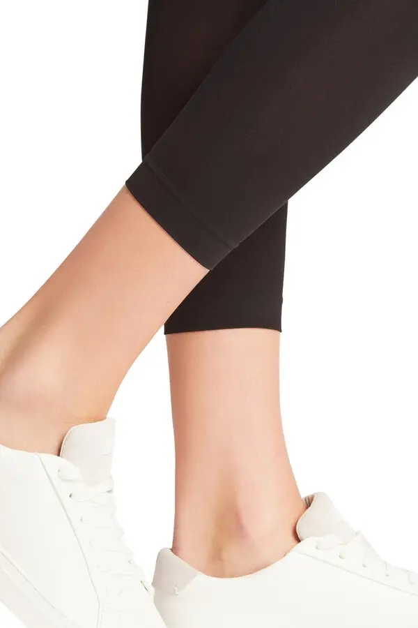 Falke Pure Matt 50 Denier Capris - Black
