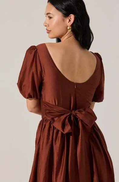 Astr The Label Keairra Puff Sleeve Midi Dress