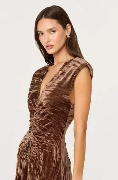 Astr The Label Daisha Crushed Velvet Plunge V-neck Midi Dress