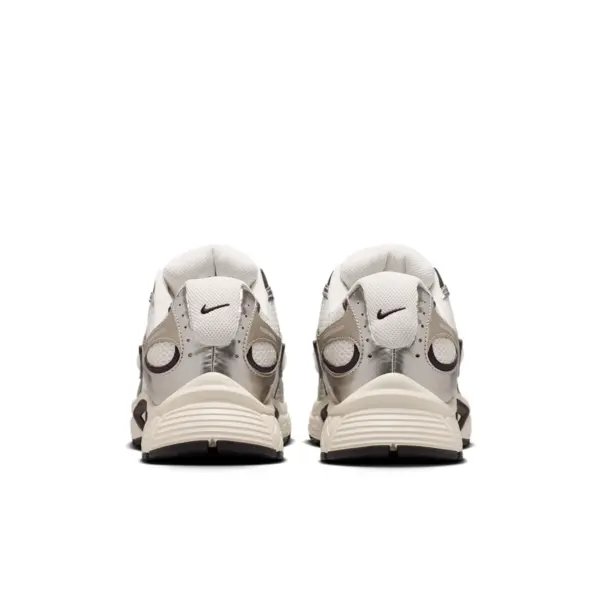 Nike V5 Rnr Athletic Sneakers - Grey