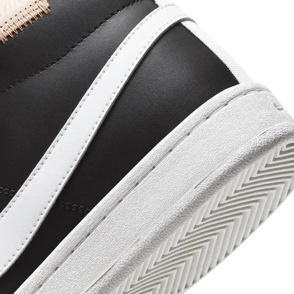 Nike Court Royale 2 Mid High Top Sneakers