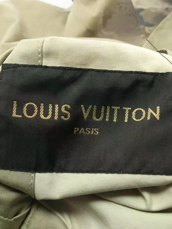 LOUIS VUITTON X Supreme Reversible Monogram Camouflage Coat