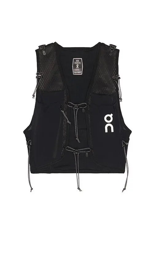 On Ultra Vest Pro - Black