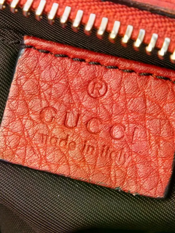 Gucci Soho Cosmetic Pouch In Pebbled Calfskin - Red