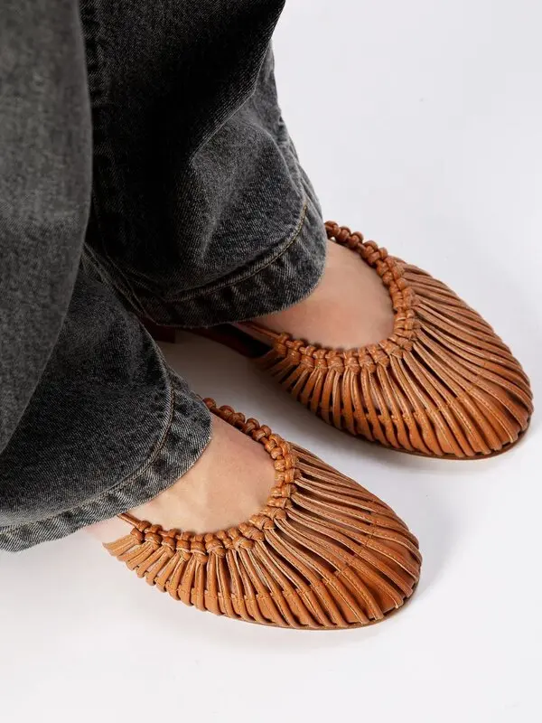 Hereu Mantera Knotted Leather Flat Sandals - Brown
