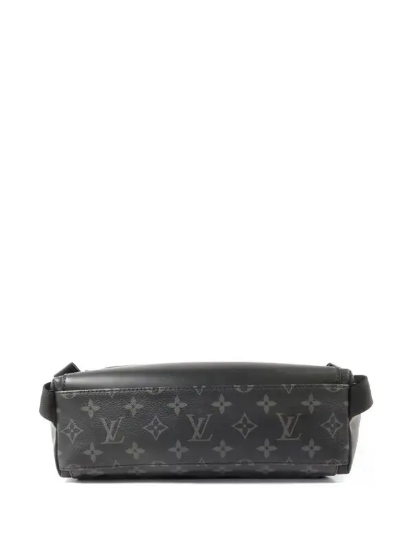 LOUIS VUITTON Voyager Messenger Bag
