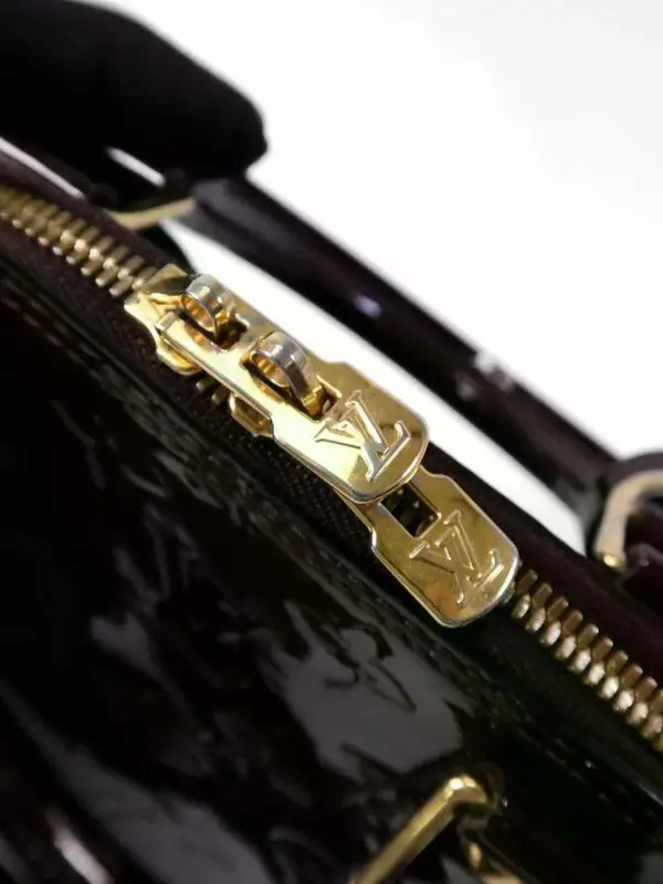 LOUIS VUITTON Monogram Vernis Alma Bb Bag