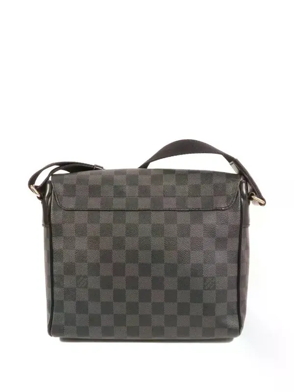 LOUIS VUITTON District Shoulder Bag