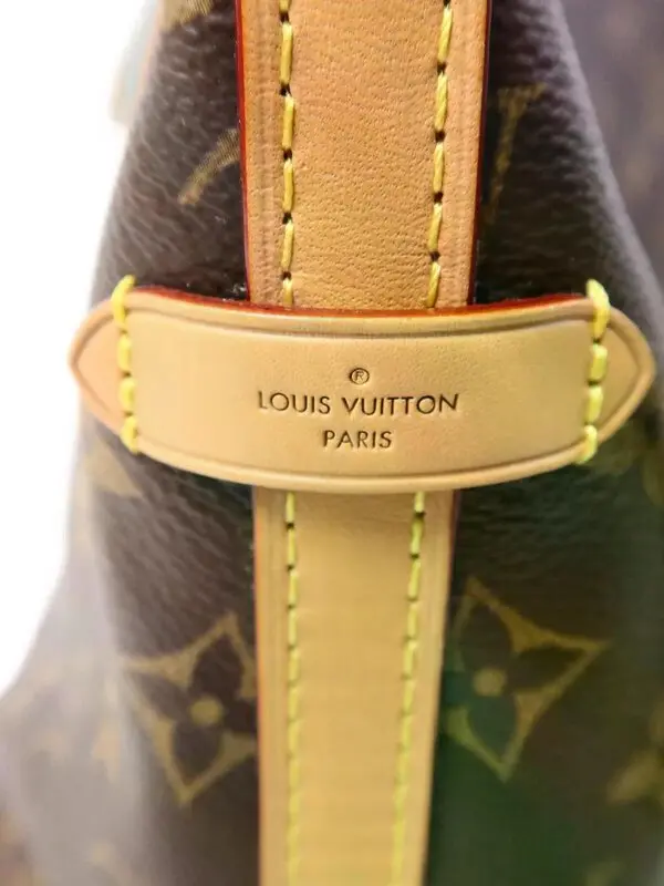 LOUIS VUITTON Monogram Canvas Mm Carry All Shoulder Bag - Brown