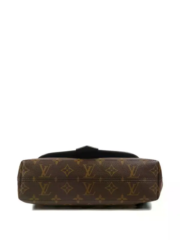 LOUIS VUITTON Monogram Macassar Messenger Bag