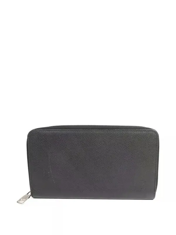 LOUIS VUITTON Taiga Leather Zipper Long Wallet - Black