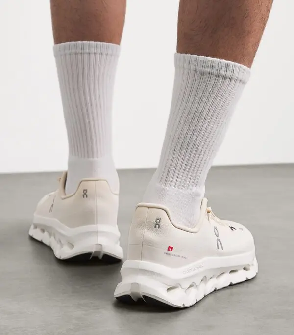 On Cloudtilt Lace-up Athletic Trainers