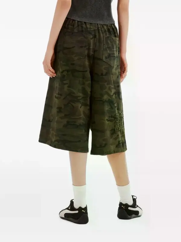 MINI CREAM Camouflage Print Knee-length Shorts