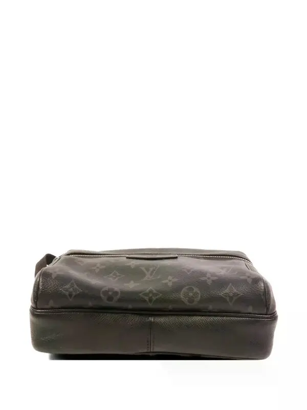 LOUIS VUITTON Monogram Eclipse Taiga Messenger Bag