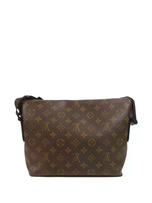 LOUIS VUITTON Monogram Macassar Messenger Bag
