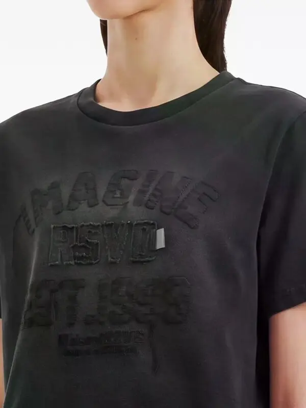 Izzue Embroidered Detail T-shirt