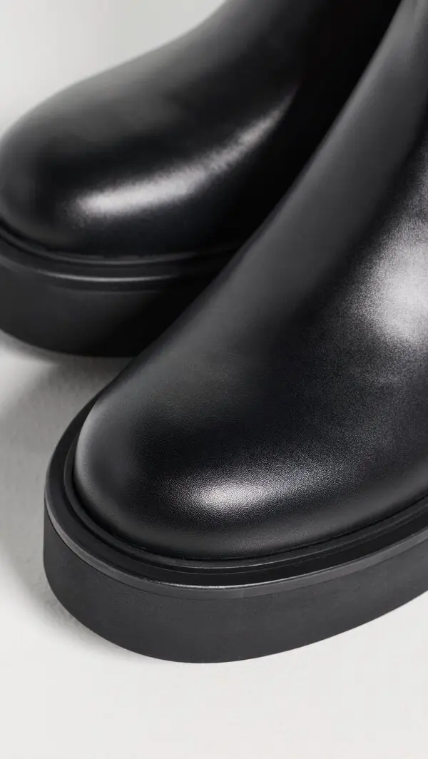 GIANVITO ROSSI Hiro Vitello Zip Up Boots