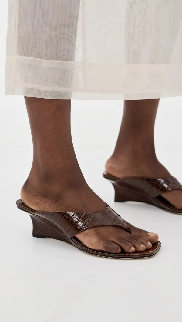 STUART WEITZMAN Vinnie Wedge Sandals 50mm - Walnut