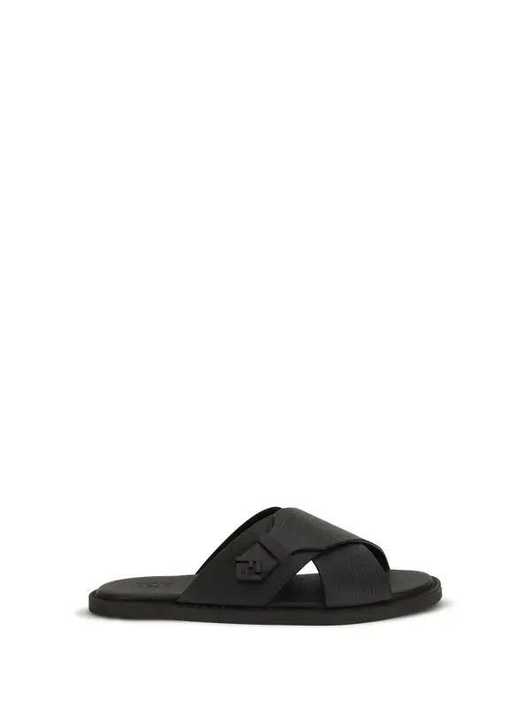 Fendi Calfskin Leather Slide Sandals - Black