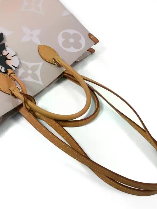 LOUIS VUITTON Monogram Giant On The Go Gm Shoulder Bag
