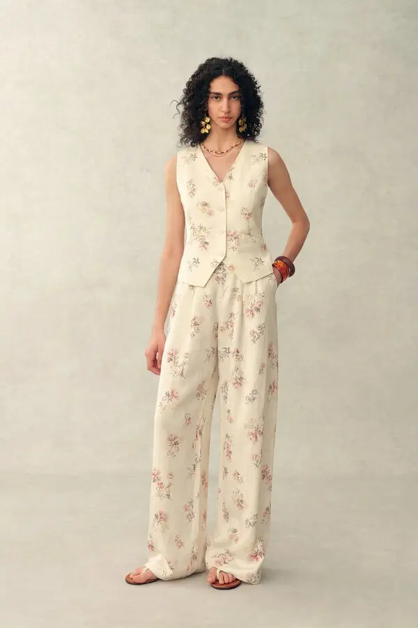 Fabrique Floral Linen Blend Sleeveless Vest - Multicolor