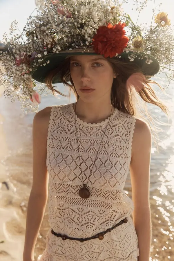 Fabrique Beatrice 3d Floral Openwork Linen Knit Top - White