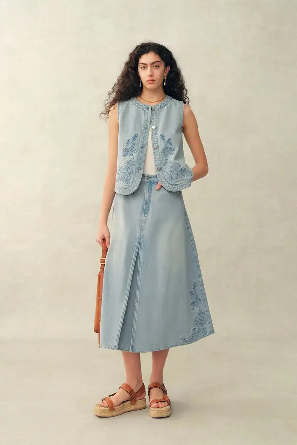 Fabrique Embossed Flowers Sleeveless Top And Skirt Matching Set In Cotton Denim - Blue