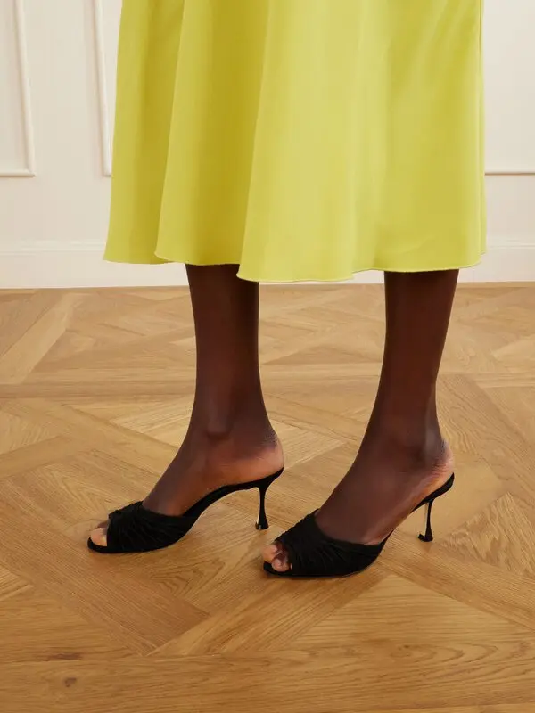 Manolo Blahnik Pirua' Suede Mules - Black