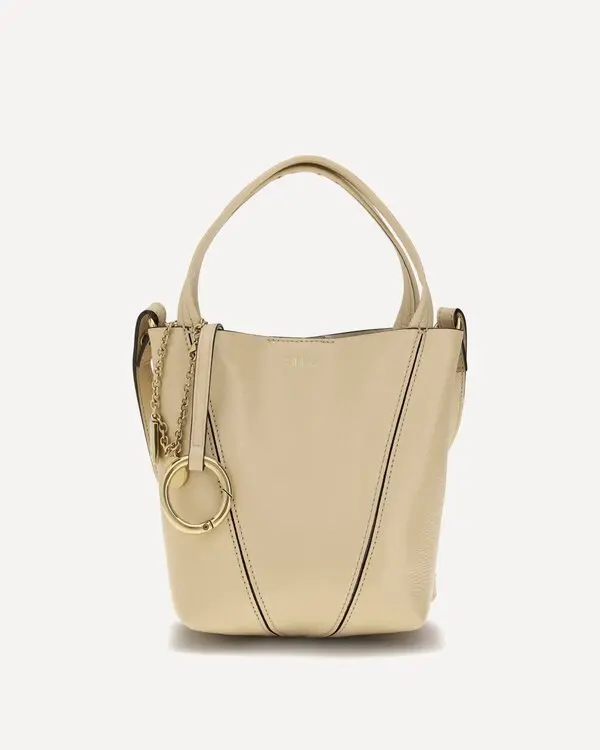 Chloé Spin Shoulder Bag In Grained Leather - Beige
