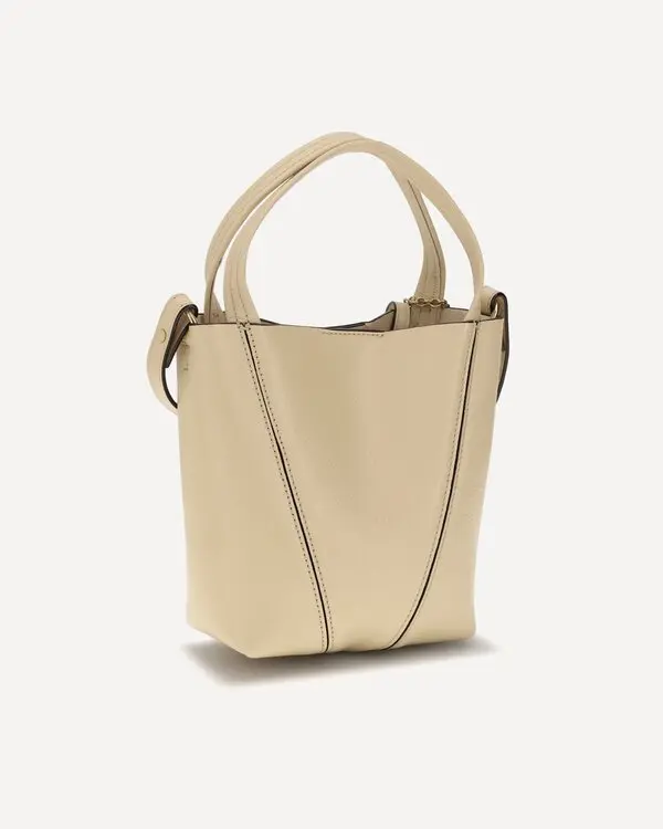 Chloé Spin Shoulder Bag In Grained Leather - Beige