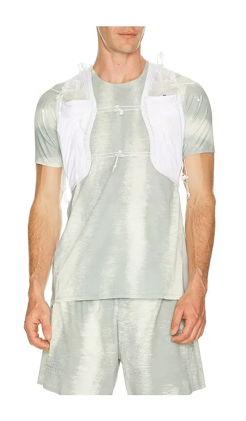 On Ultra Vest Pro - White