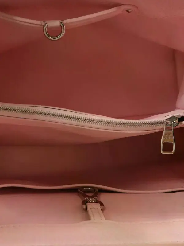 LOUIS VUITTON Capucines Mm Leather Tote Bag